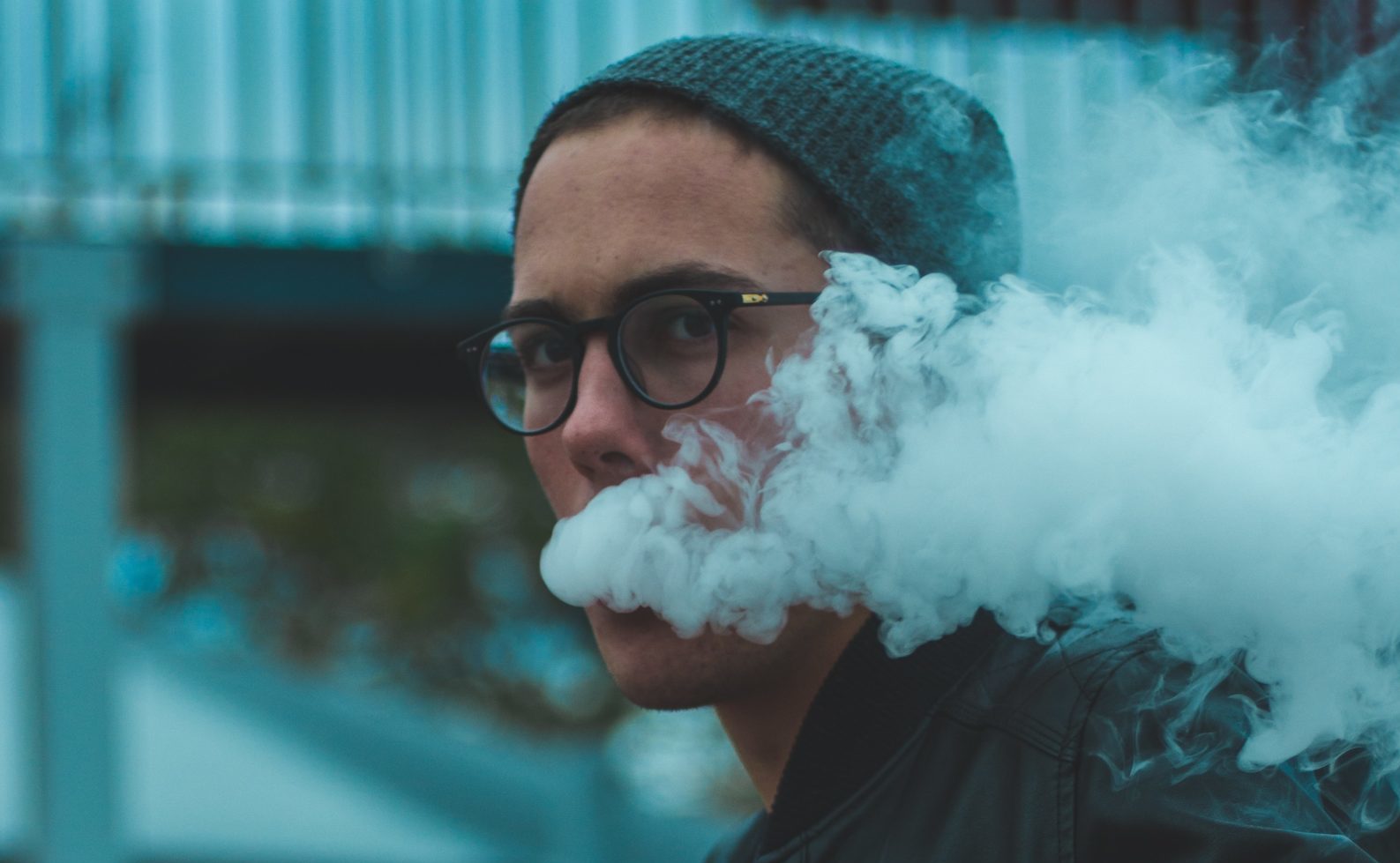 Study Shows That Smoking Is Down, Heavy Drinking and Drug Use Up - TFM